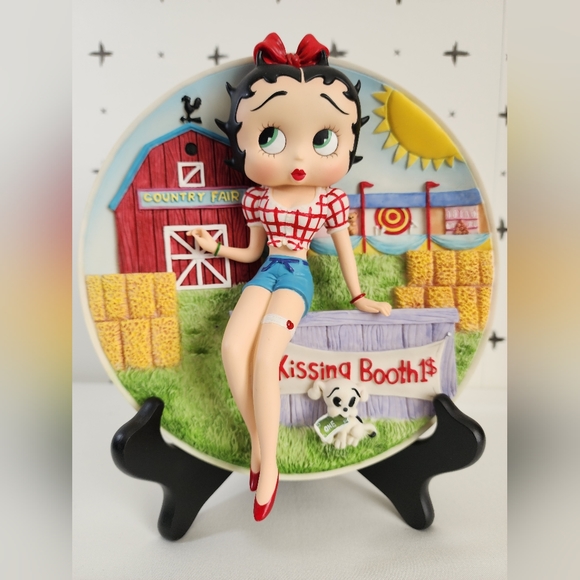 Danbury Mint | Art | Betty Boop Collectors 3d Plate Kissing Booth | Poshmark